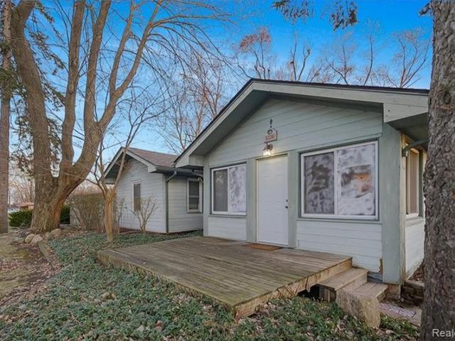 5336 Mansfield Ave, Sterling Heights, MI 48310