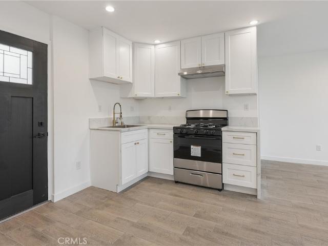 5336 Cleon Ave, Unit 2, North Hollywood, CA 91601 | MLS #SR26058 | Compass