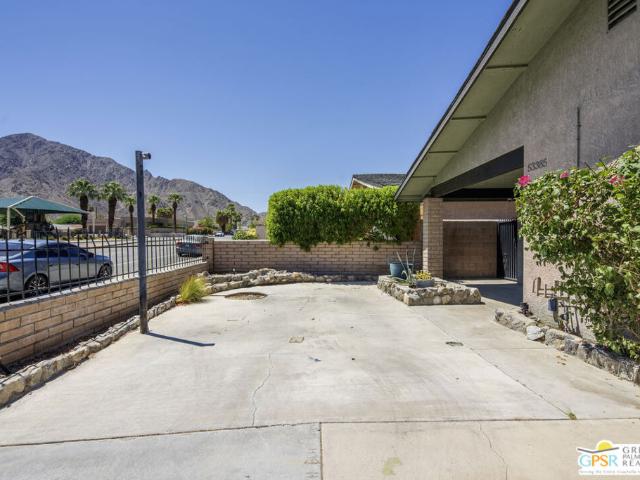 53385 Eisenhower Drive