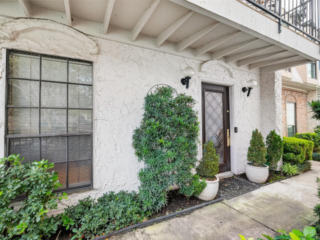 5338 Brownway St, Unit B19, Houston, TX 77056 | MLS #93756