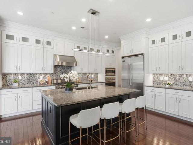 5338 Camberley Avenue