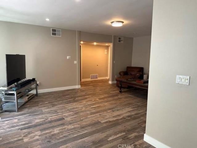5339 Newcastle Ave #108, Encino, CA 91316