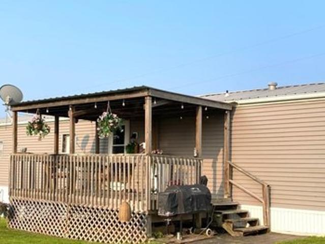 5339 Calvary Trl, Melrose, IA 52569