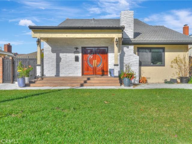 5339 E Greenmeadow