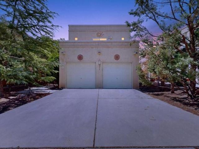 5339 LA Colonia Dr NW, Albuquerque, NM 87120
