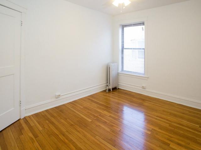 5339 5345 S. Woodlawn Avenue 3 Bedroom Apartment for Rent at 5339 S Woodlawn Ave, Chicago, IL 60615 Hyde Park