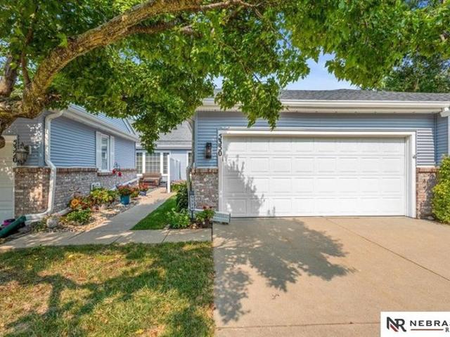 5330 Thies Cove Dr, Lincoln, NE 68516