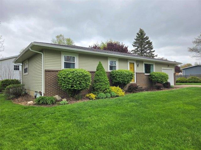 5333 Westgate Dr, Girard, PA 16417