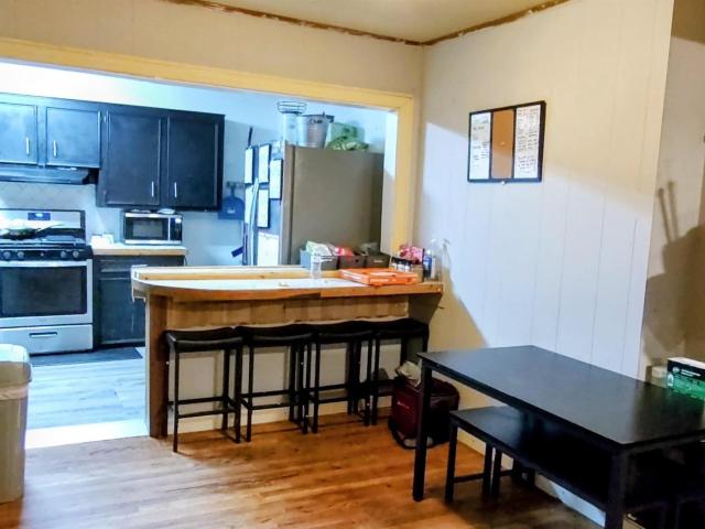 533 Crestwood