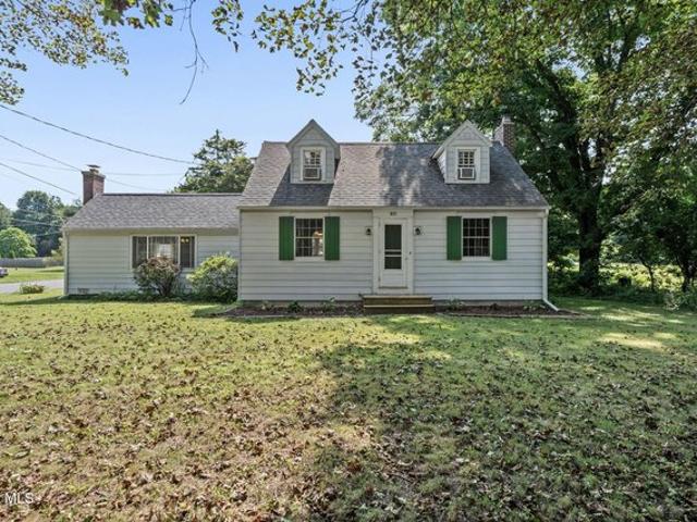 533 Bloomingrove Dr, Rensselaer, NY 12144