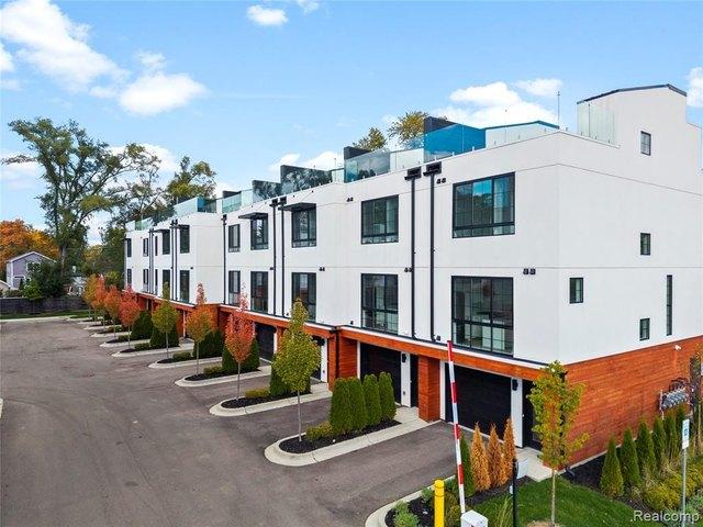 533 E Harrison Ave Unit 30, Royal Oak, MI 48067