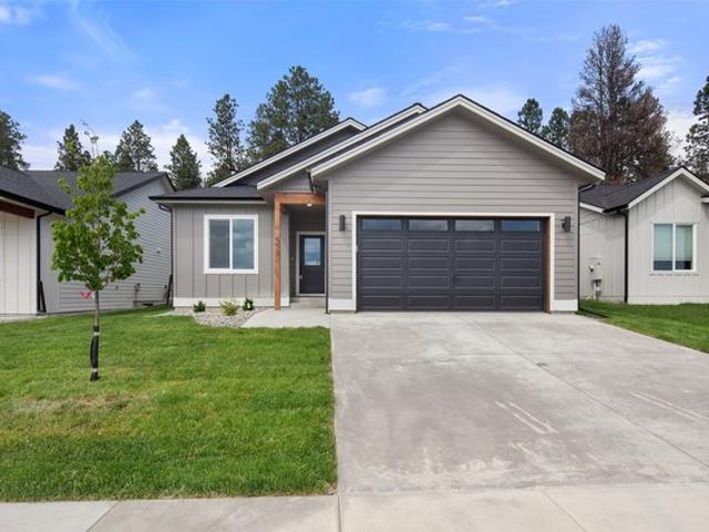 533 Eagle Valley Dr, Kalispell, MT 59901