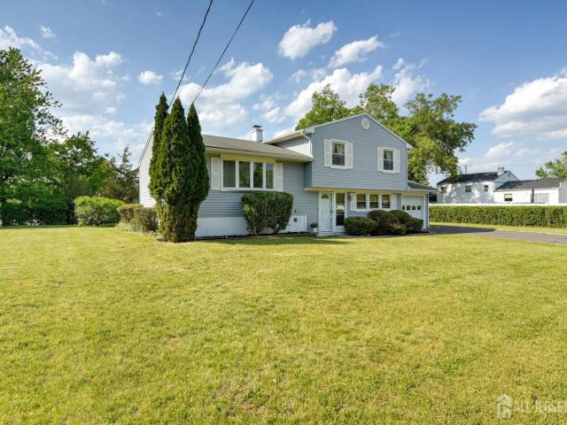 533 Ellis Parkway
