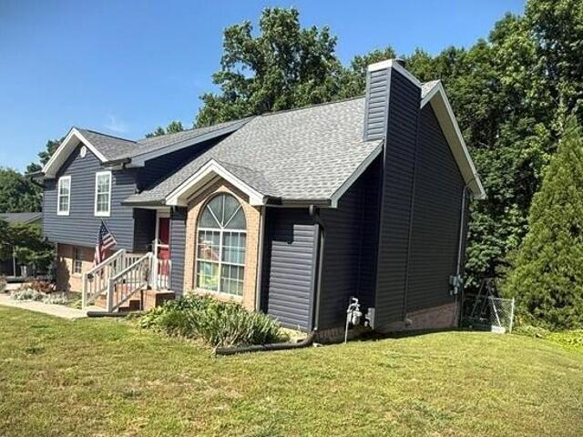 533 Middle View Drive