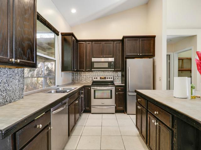533 NW Avon Ave, Port St. Lucie, FL 34983 | MLS #B26001 | Compass