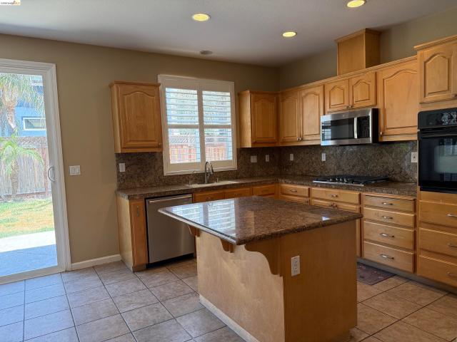 533 Stirling Ct