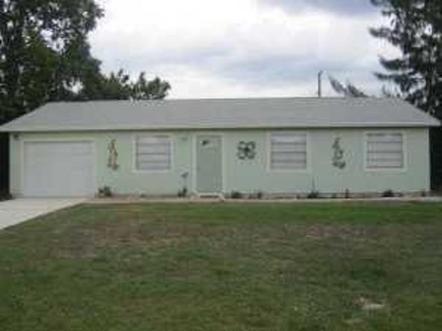 533 SW Crawfish Dr, Port Saint Lucie, FL 34953
