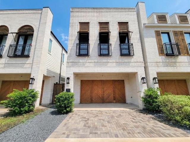 533 W 27th