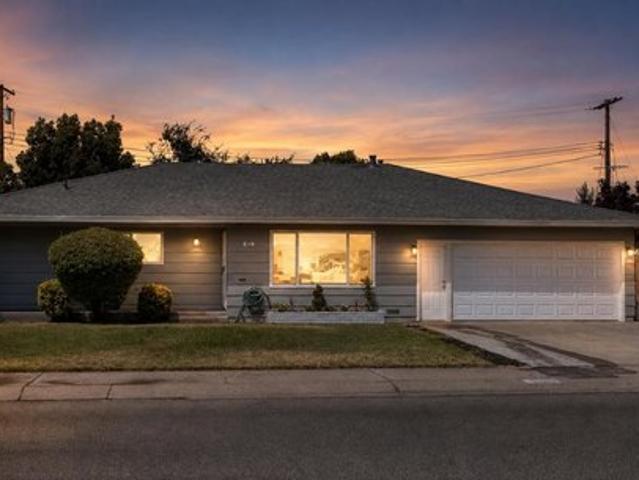 533 W Tokay St, Lodi, CA 95240