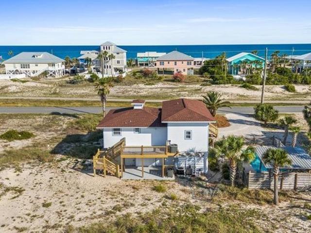 533 W Gulf Beach Dr, Saint George Island, FL 32328