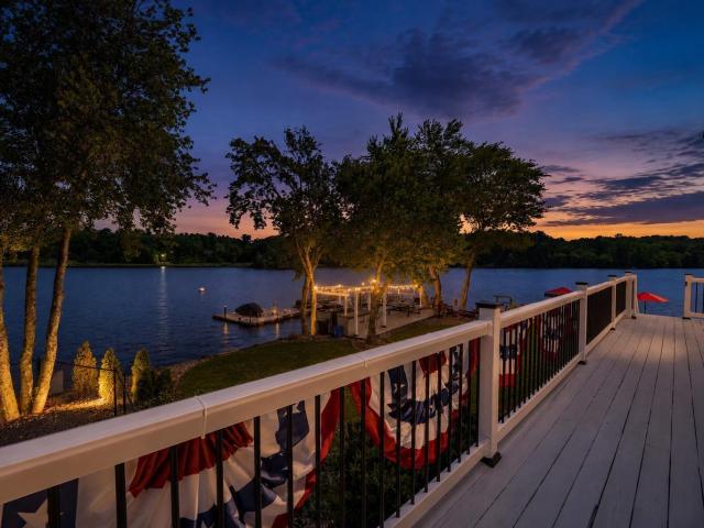 5344 River Dr