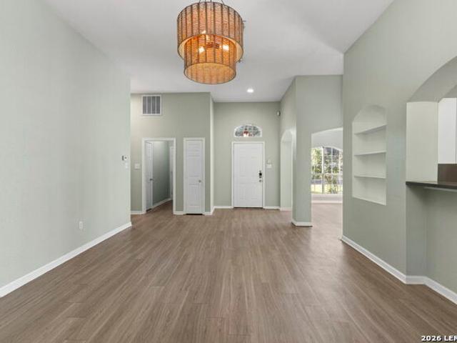 5346 Chestnut View Dr