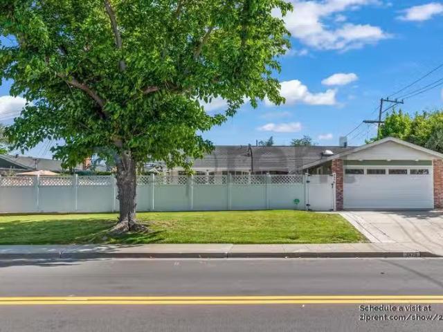 53486120 3876 Dunford Way