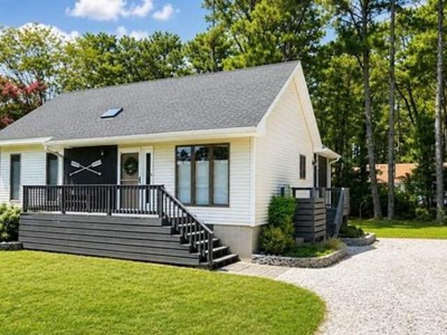 5349 Cedar Dr, Chincoteague, VA 23336