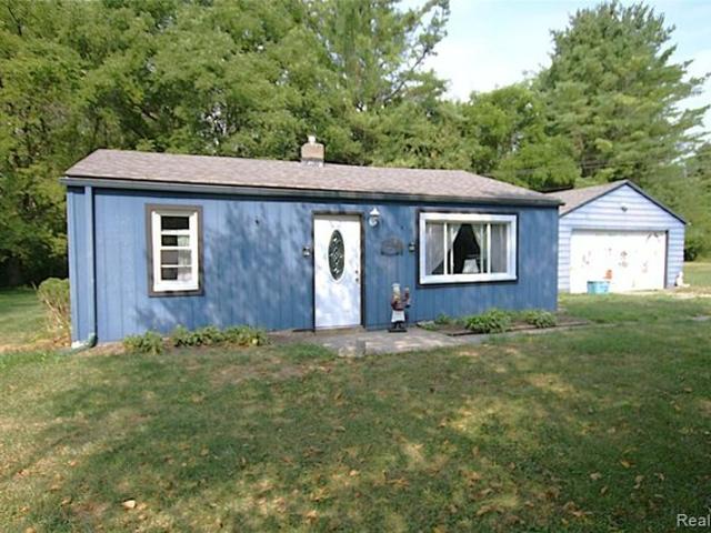 5349 E Carpenter Rd, Genesee, MI 48506