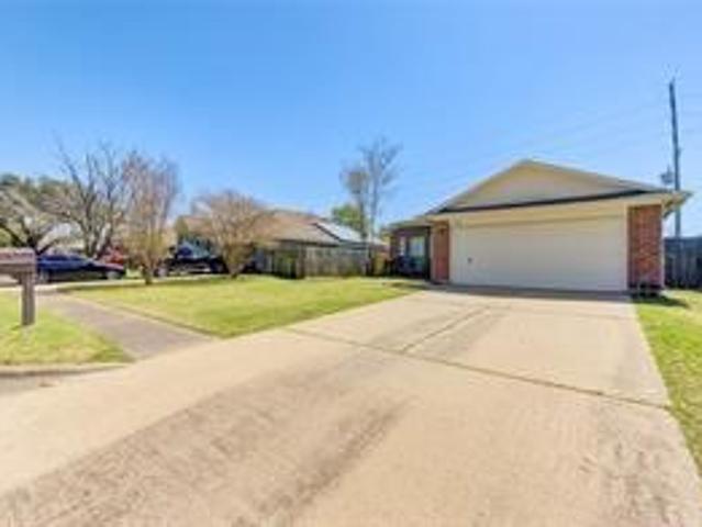 5349 Pinewood Terrace