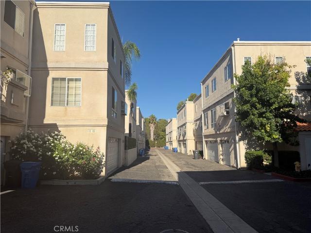 5340 Las Virgenes 10