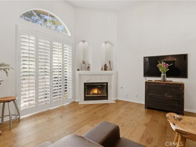 5340 Las Virgenes 11
