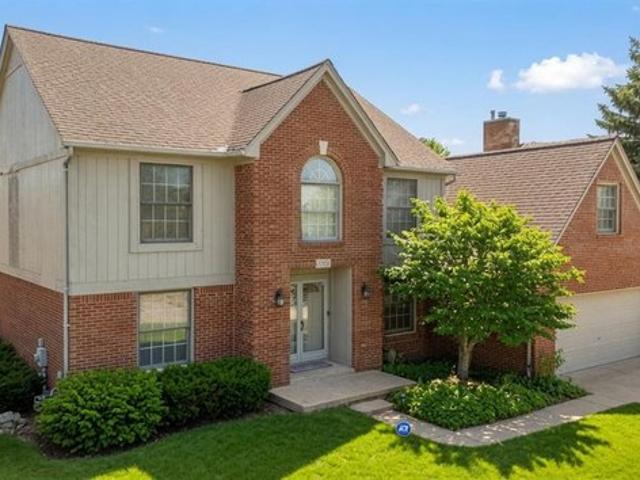 53428 Gregory Dr, Macomb Township, MI 48042