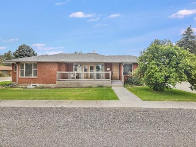 534 16th St, Rupert, ID 83350