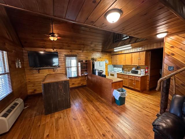 534 Cave Hollow Rd Road
