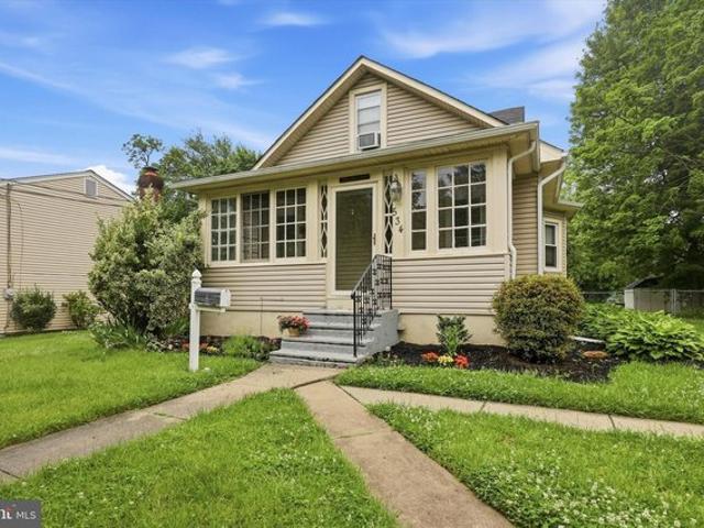 534 Buttonwood Ave, Maple Shade, NJ 08052