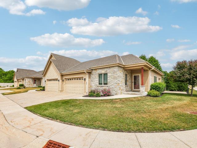 534 Garden Prairie Dr, Unit 7
