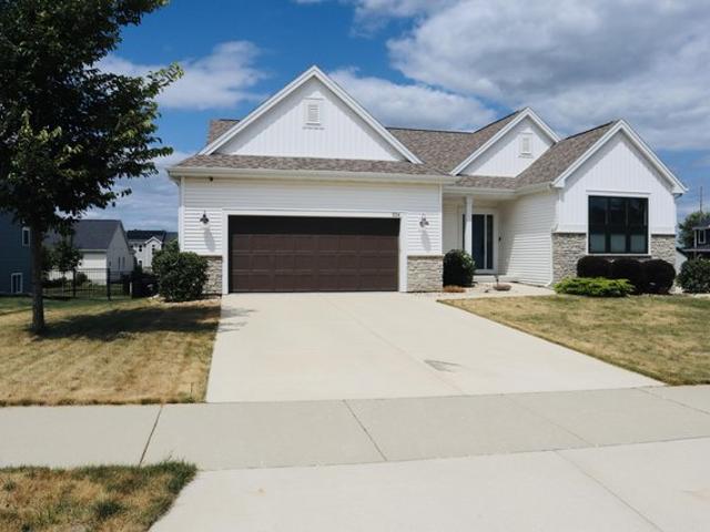 534 Foxfield Rd, Oregon, WI 53575