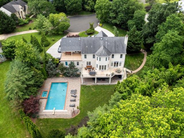 534 Holly Knoll