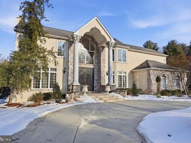 534 Holly Knoll Dr, Churchville, PA 18966