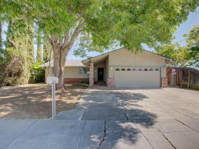 534 Lola Ln, Patterson, CA 95363