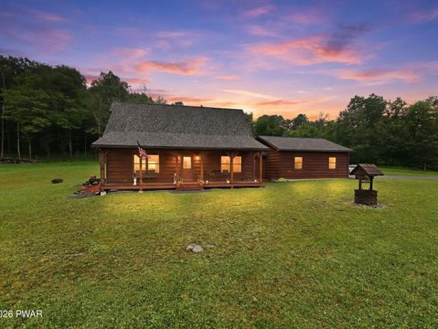 534 Niagara Dr, Pleasant Mount, PA 18453