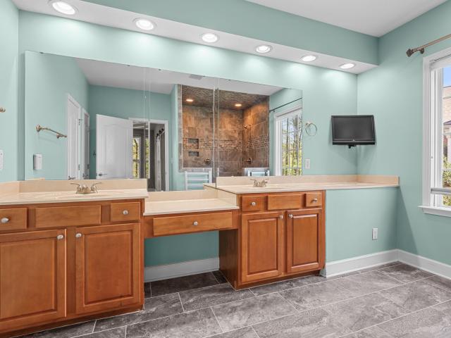 534 Siltstone Pl, Cary, NC 27519 | MLS #10180