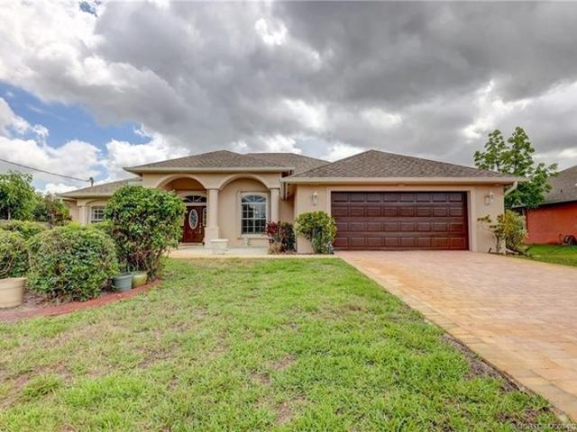 534 SW Halifax Ave, Port Saint Lucie, FL 34953