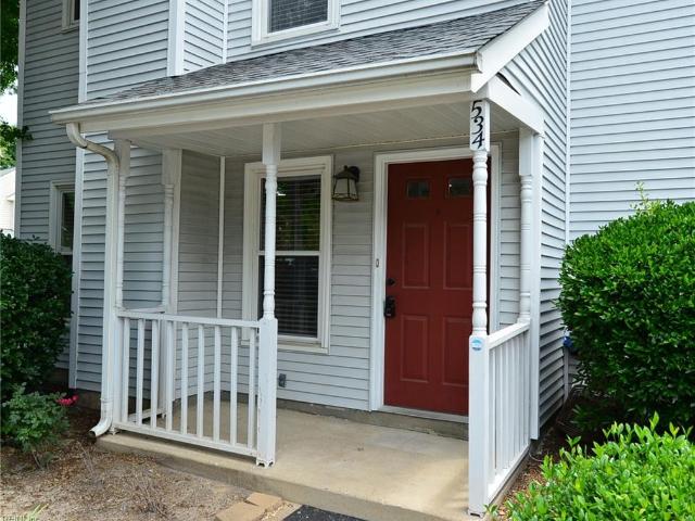 534 Pine Tops CT