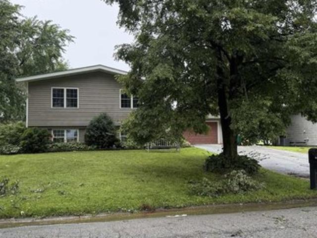 534 Robyn Rd, Valparaiso, IN 46385