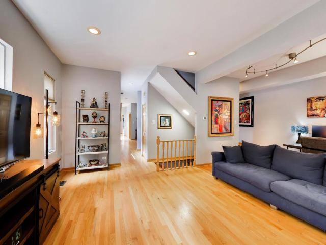 5354 N Ashland Avenue
