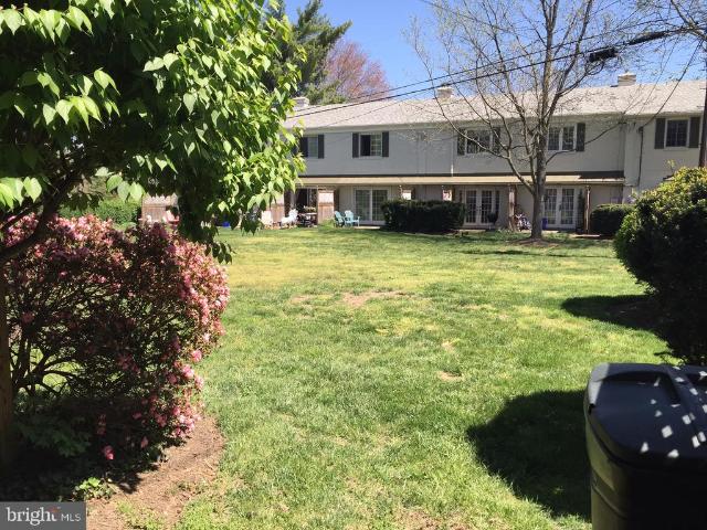 5354 Pooks Hill Road # 302