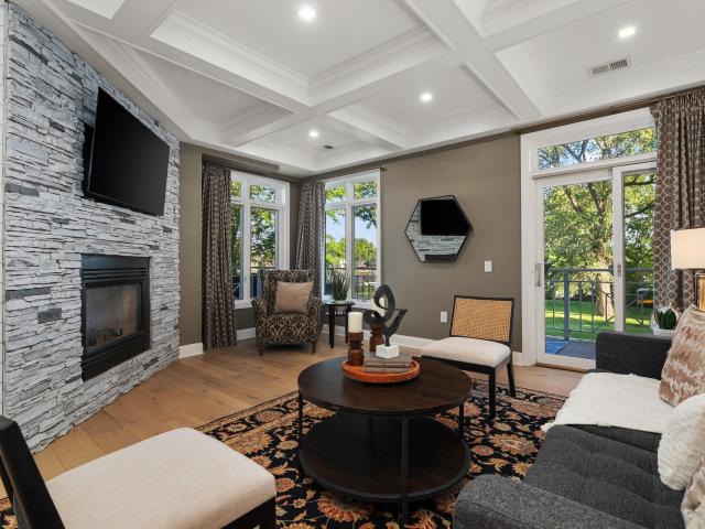 5355 Hansons Landing