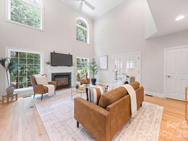 5355 Shannamara Drive